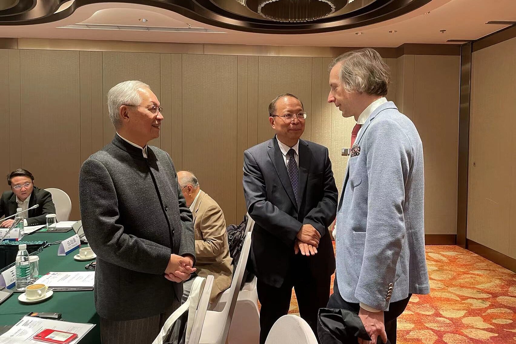 中国共同富裕政策的发展路径
